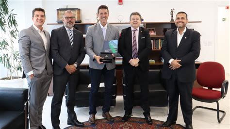 Deputado estadual Delegado Zucco visita a Defensoria Pública Defensoria Pública do Estado do