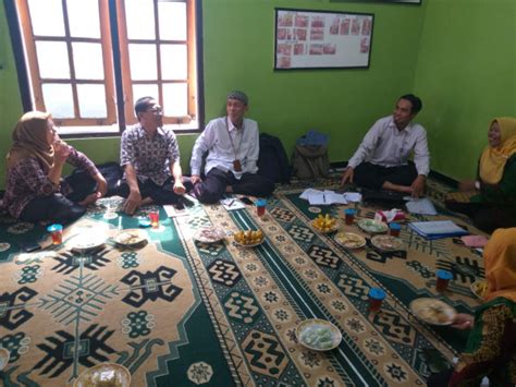 Monev Latbang Kampung KB percontòhan desa potorono dari BKKBN DIY