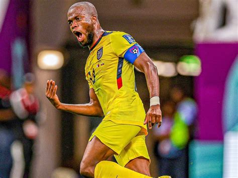 Hal 2 Enner Valencia Di Luar Nalar Pahlawan Ekuador Di 2 Seri Piala