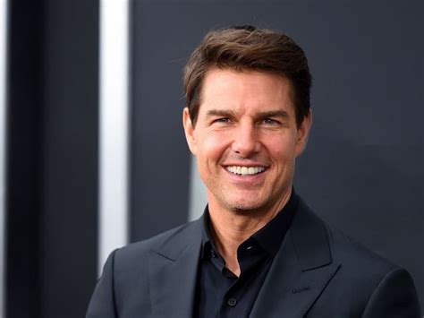 湯姆克魯斯 Tom Cruise 爆出狂追小 14 歲夏奇拉 Shakira，送花又揪去私人招待所引熱議！ Juksy 街星