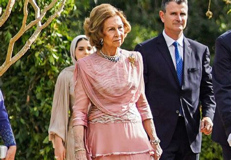 Reina SofÍa El Soberbio Valentino De La Reina En La Boda Jordana Y El