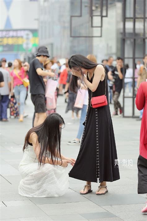 她街拍：别人镜头下的成都小姐姐，好好看哟