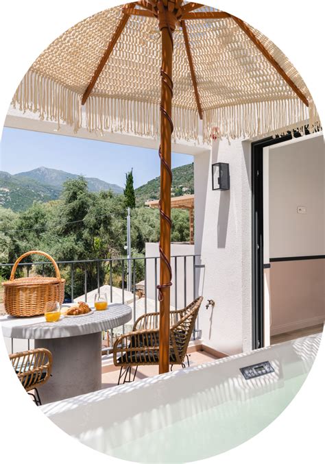 Our Suites 13 Keys Luxury Suites