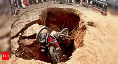 Malkajgiri Water Supply Improvement Project 3 Injured As Road Caves In