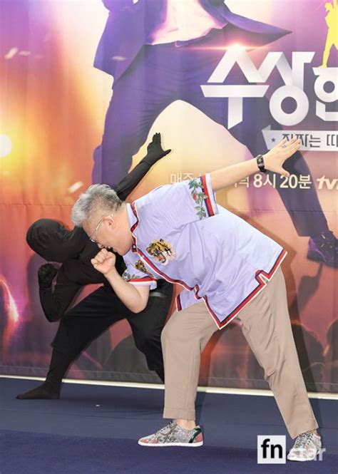 포토 김형석 작곡가 ‘깔끔한 고음처리 헉스