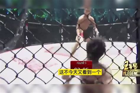日本浪人穿红裤衩擂台耍酷寻衅裁判都看不下去被当场勒晕 红裤衩 擂台 裁判