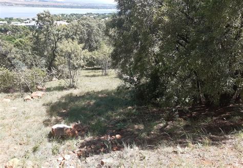 Vacant Land Stand For Sale In Kosmos R