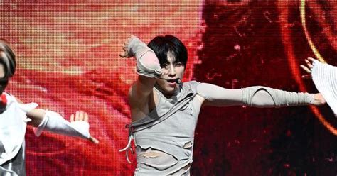 사진 Cix 용희강렬한 퍼포먼스 조선비즈