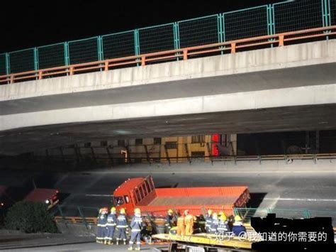 江苏无锡312国道高架桥垮塌 救援工作正在进行中 知乎