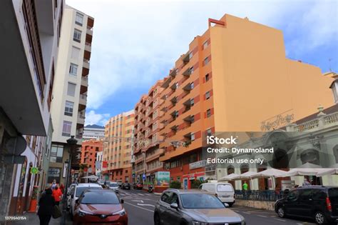 2021년 11월 24일 스페인 산타 크루즈 데 라 팔마 흐린 날에 카나리아 섬의 전통적인 식민지 건축물 거리에 대한 스톡 사진 및 기타 이미지 Istock