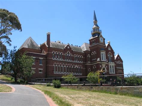 Camp Hill Primary School