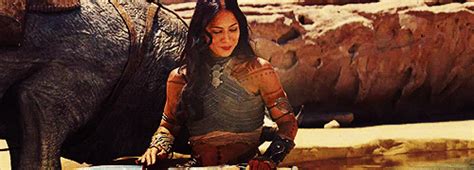 Lynn Collins Fansite Gifs