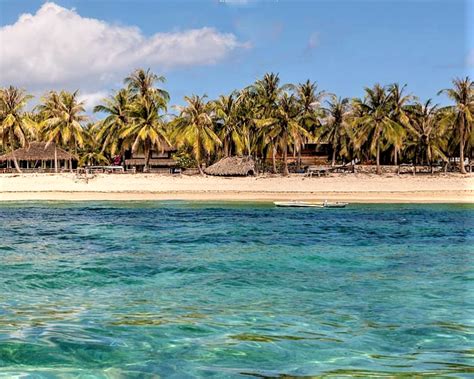 Keseruan Yang Memikat Di Pantai Nemberala Indonesia Traveler