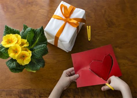 Intimate And Creative Gift Ideas For Your Wife Or Girlfriend Curious Mind Magazine