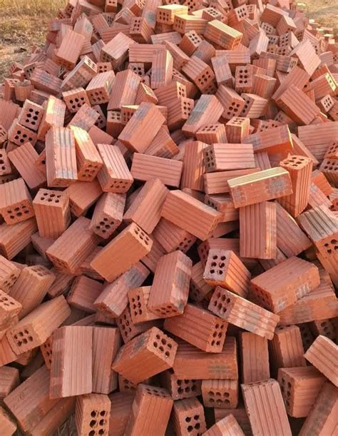 ຂາຍ ຫີນ ຊາຍ ແລະ ດີນຈີ່ 6 ຮູ ຂາຍ ຫີນ ຊາຍ ແລະ ດີນຈີ່ 6 ຮູ