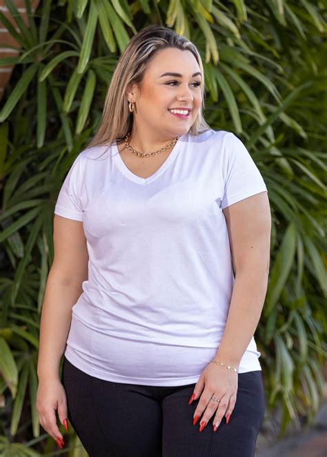 Blusa Plus Size Feminina Decote V Em Viscolycra Branca Estilo Próprio