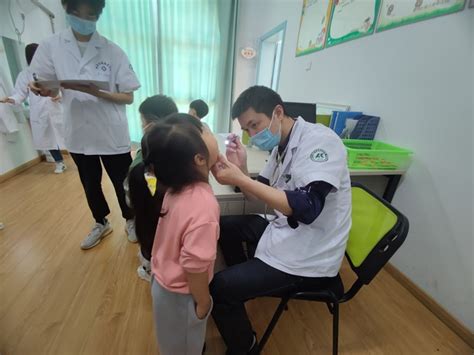 关注幼儿健康、呵护幼儿成长——城南幼儿园六一体检报道