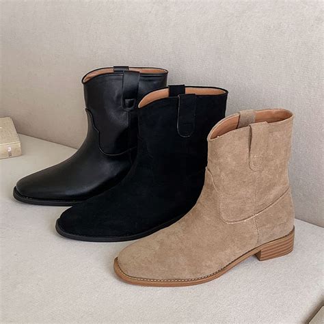 마리공주 스퀘어 웨스턴 숏 스웨이드 스티치 앵클부츠 3cm