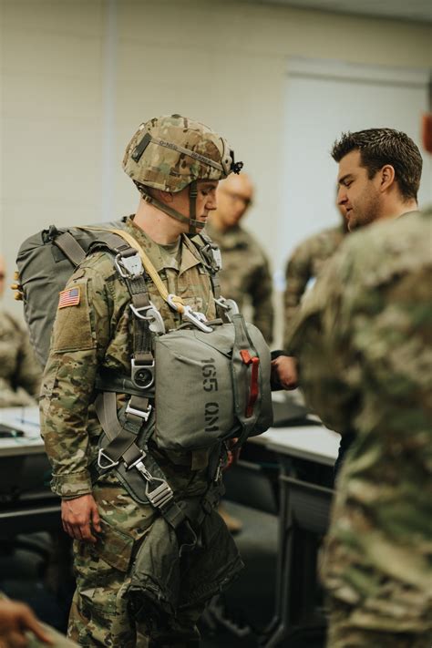 Dvids Images Jumpmaster Personnel Inspection Class Image 1 Of 14