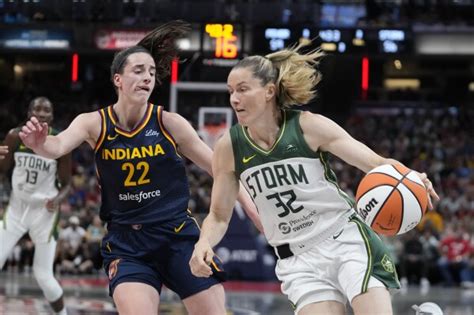Seattle Storm Skylar Diggins Smith Viciously Pushed Caitlin Clark