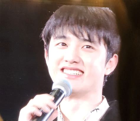 뜬나☁️ On Twitter 얘들아 미안한데 진짜 지금 2015년 아니냐 아니 엑소오빠들 얼굴이 진짜 얼굴이 이게 지금