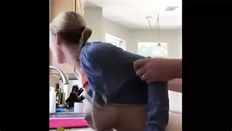 失控 热爱精液的妻子们被干 Xhamster