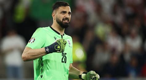 ფაბრიციო რომანო მამარდაშვილი და ლივერპული ისევ რეალურია მაგრამ ბორნმუთში იჯარა გამოირიცხა