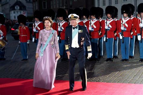 Carl Gustaf et Silvia de Suède au Jubilé de Margrethe II Noblesse