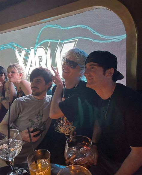 Rubius Updates On Twitter Streamers Youtubers Famous People