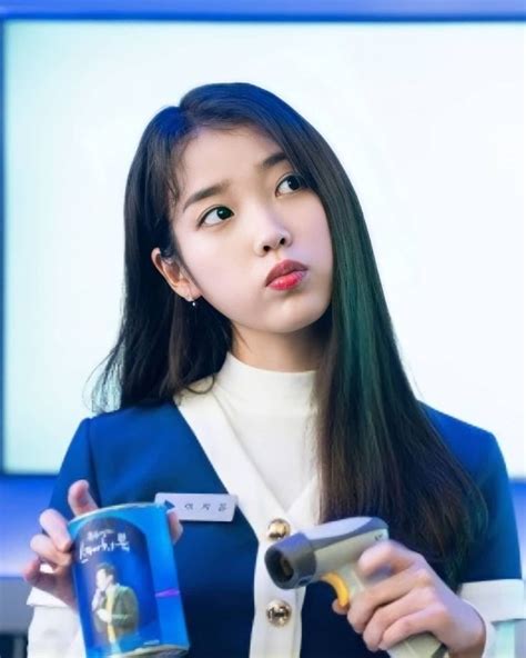Iu 아이유 ※ 이지은·李知恩·leejieun Iuleejieun516 Menambahkan Foto Ke Akun