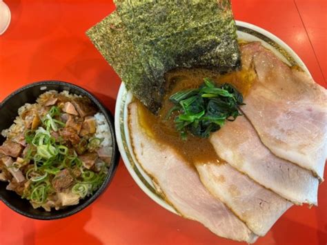 『チャーシュー麺脂多め チャーシュー丼』家系ラーメン 裏大輝家 青物横丁店のレビュー ラーメンデータベース