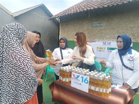 Caleg Perindo Gelar Bazar Murah Minyak Goreng 150 Liter Di Tapos Depok