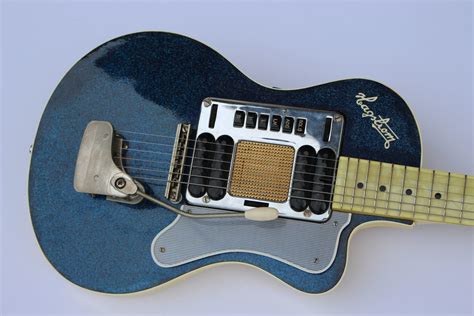 Vintage Kurt Cobain Guitar Being Offered On Ebay Portland Charity To Receive A Portion Of The