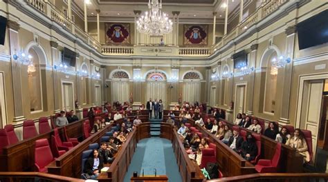 Estudiantes Del Grado En Derecho Visitan El Parlamento De Canarias