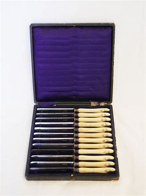Coffret de couteaux XIXème ANTIQU ART