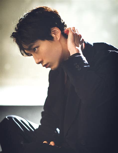坂口健太郎から、目が離せない。「デートで行ってみたい街」は、意外な場所だった！ 2 2 [東京カレンダー 最新のグルメ、洗練された