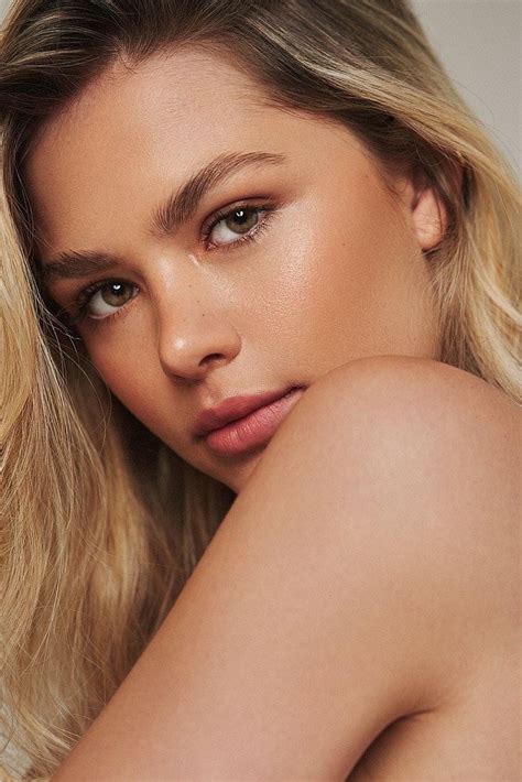 Adriana Joel Mc2 Model Management סוכנות דוגמנות