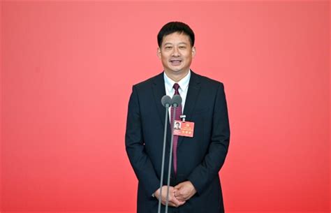 省党代会首次开启“党代表通道” 6位代表答记者问