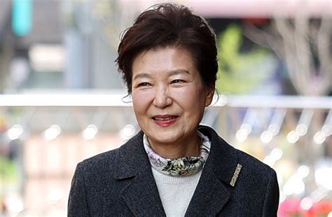박근혜 오랜만의 외출‘박정희 탄생 107돌 행사 참석