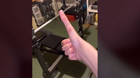 Viral Pria Pemilik Jempol Unik Bisa Memanjang Hingga Cm