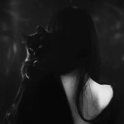 Kãhï Ňă Kahina • Threads Say More