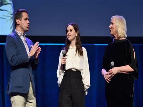 بالصور فيليسيتي جونز قاضية بفيلمها الجديد On The Basis Of Sex مصراوى