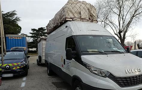 Gard Sur Lautoroute A9 Un Fourgon Transportait 7 Tonnes De