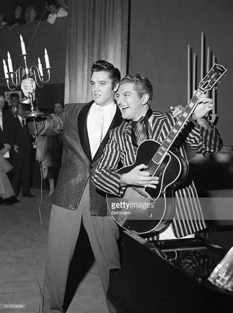 Pin By Deborah Dowdy On A Elvis Thing Liberace Elvis Presley