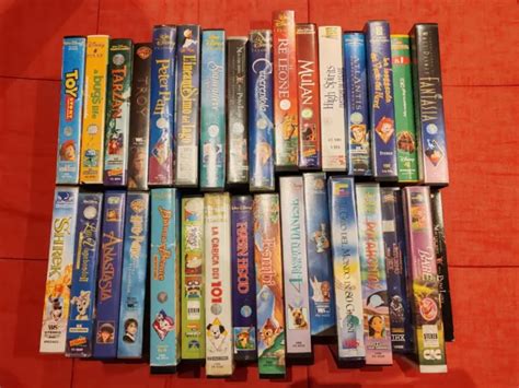 LOTTO 32 VHS Videocassette Walt Disney I Classici E Film Cult EUR 84 00