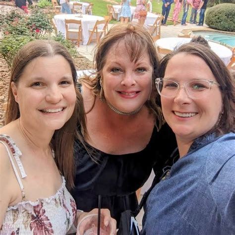 Tia Tilly Tillytia • Threads Say More