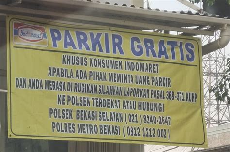 Rame Soal Spanduk Parkir Gratis Ini Penjelasan Alfamart Dan Indomaret