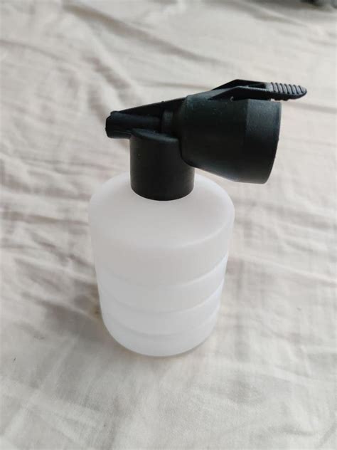 Hdb Mscp Condo Foam Cannon Jet Spray Bottle Car Accessories Accessories On Carousell