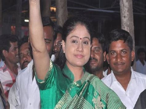 Actor Vijayashanthi Joins Bjp Day After Quitting Congress