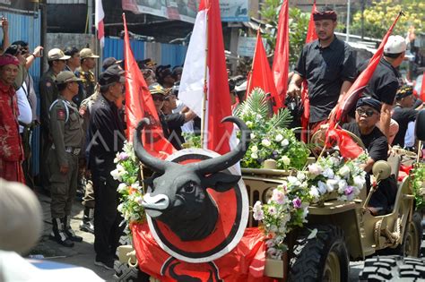 Pendaftaran Bakal Calon Bupati Badung Antara Foto